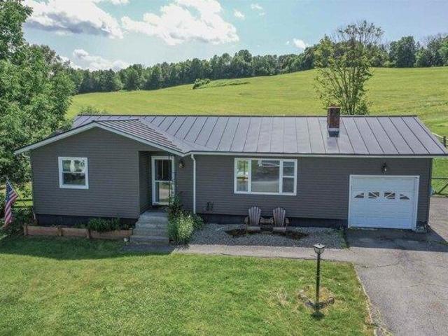 house with 3 bedroom, Barre VT DS104376586