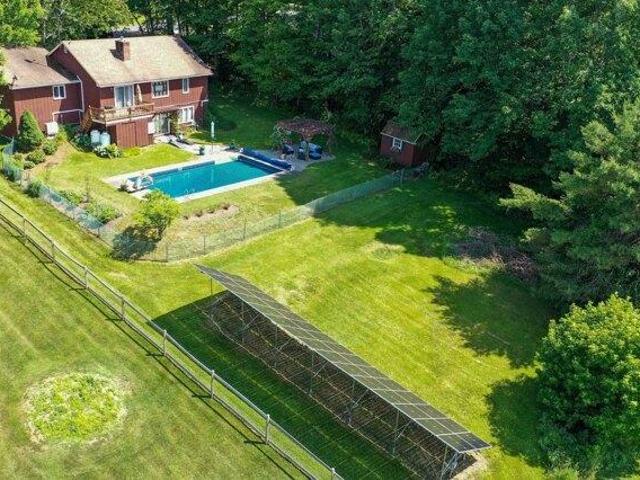 house with 3 bedroom, Barre VT ES103435550
