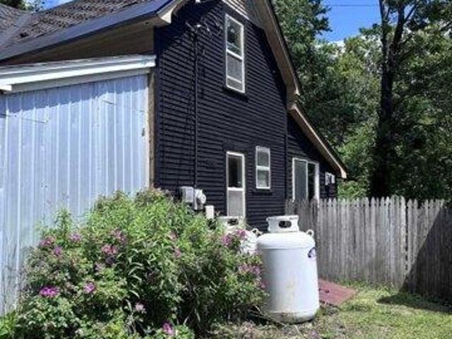 house with 3 bedroom, Barre VT ES103886336