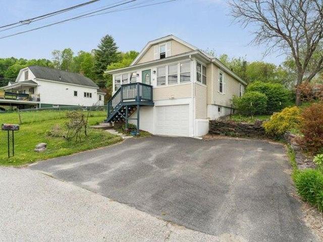 house with 3 bedroom, Barre VT ES103966624