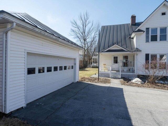 house with 3 bedroom, Barre VT ES103931777