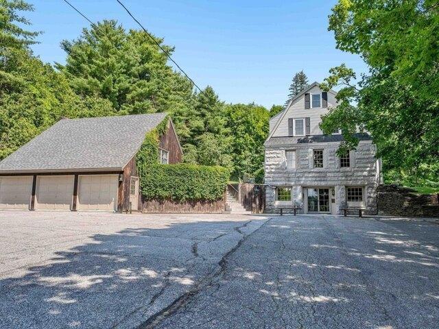 house with 3 bedroom, Barre VT ES104478927