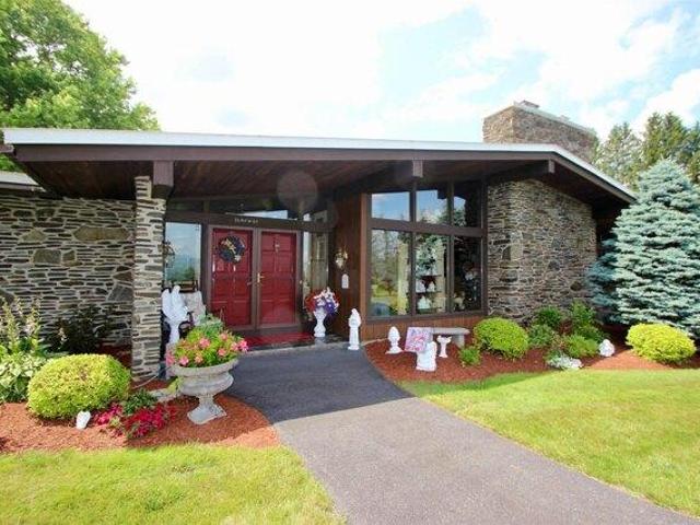 house with 3 bedroom, Barre VT ES104920656