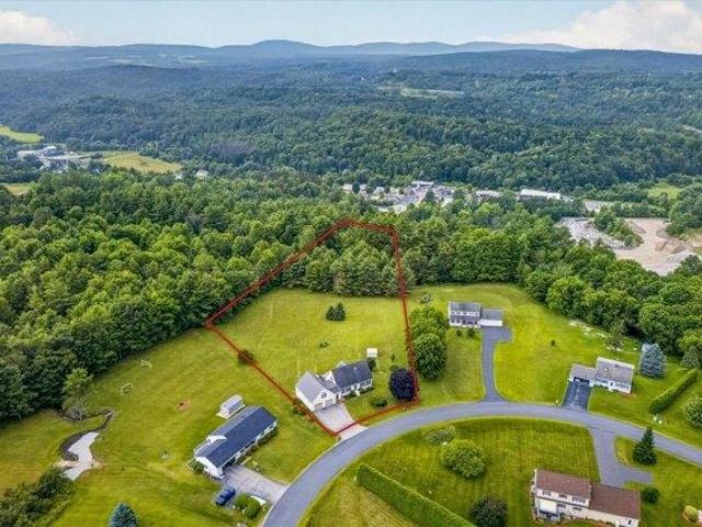 house with 3 bedroom, Barre VT ES104921314