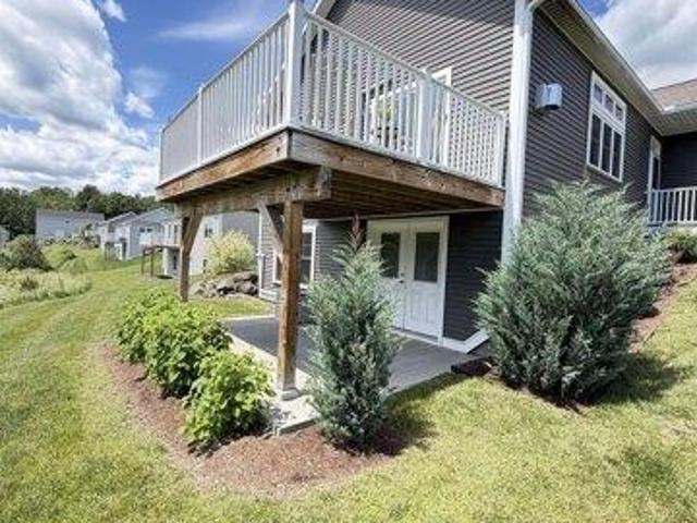 house with 3 bedroom, Barre VT ES105173949