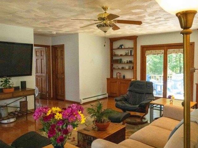 house with 3 bedroom, Barre VT ES105174122