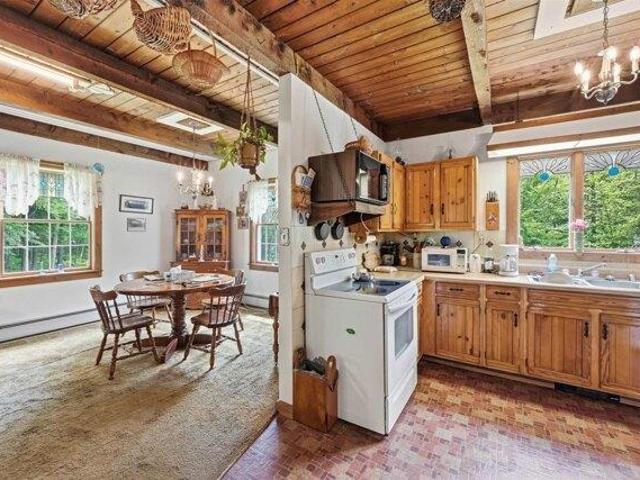 house with 3 bedroom, Barre VT ES105175211