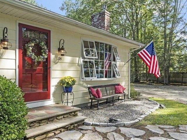 house with 3 bedroom, Barre MA DS103033536