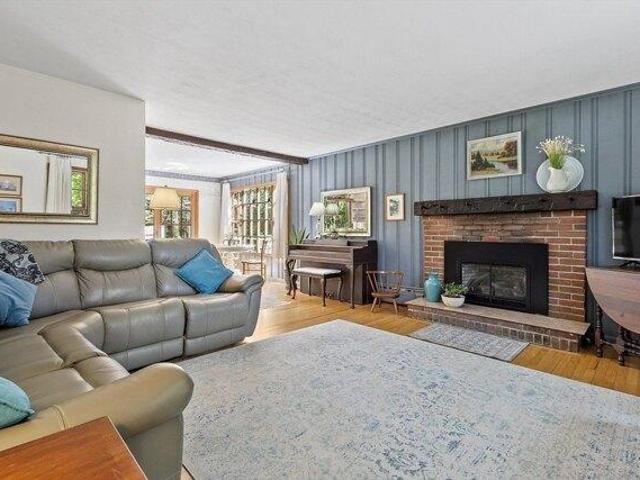 house with 3 bedroom, Barre MA ES103033536