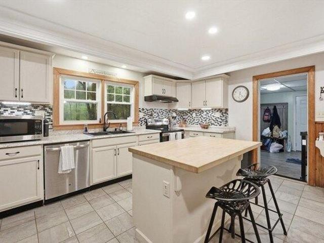 house with 3 bedroom, Barre MA ES103848843