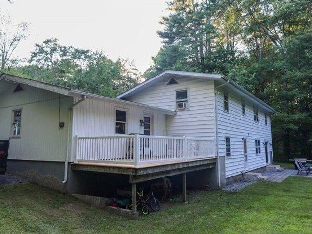 house with 3 bedroom, Barre MA ES104374644