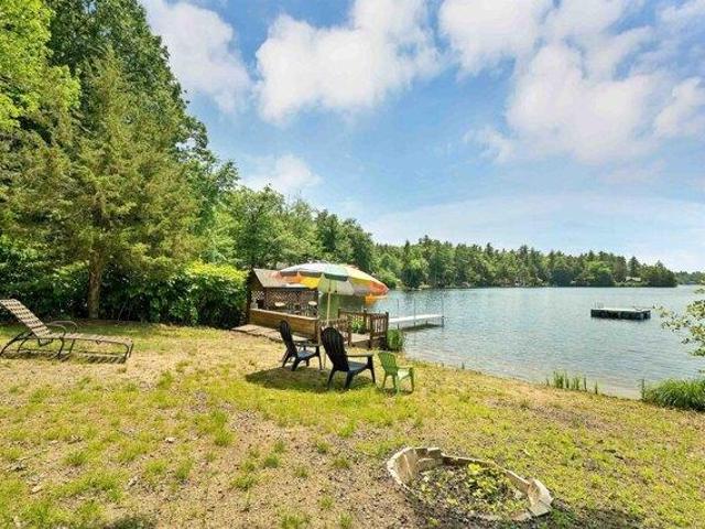 house with 3 bedroom, Barrington NH ES104043861