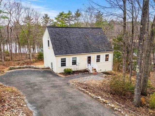 house with 3 bedroom, Barrington NH ES104191949