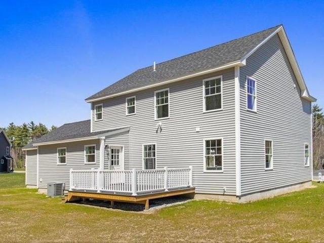 house with 3 bedroom, Barrington NH ES105093444