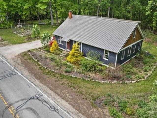 house with 3 bedroom, Barrington NH ES103888508