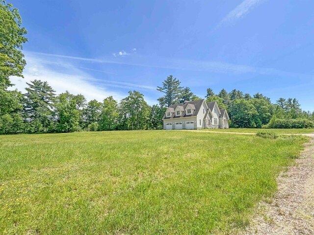 house with 3 bedroom, Barrington NH ES103930898