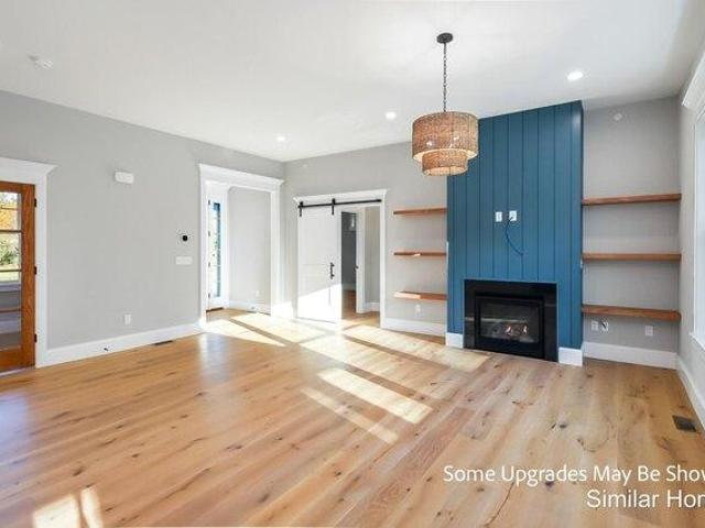 house with 3 bedroom, Barrington NH ES103931196