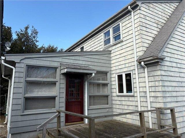house with 3 bedroom, Barrington RI DLS102283299