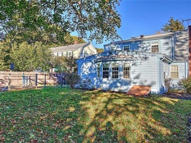 house with 3 bedroom, Barrington RI DLS102314761