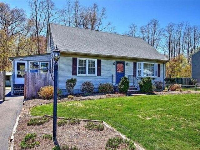 house with 3 bedroom, Barrington RI DLS102318586
