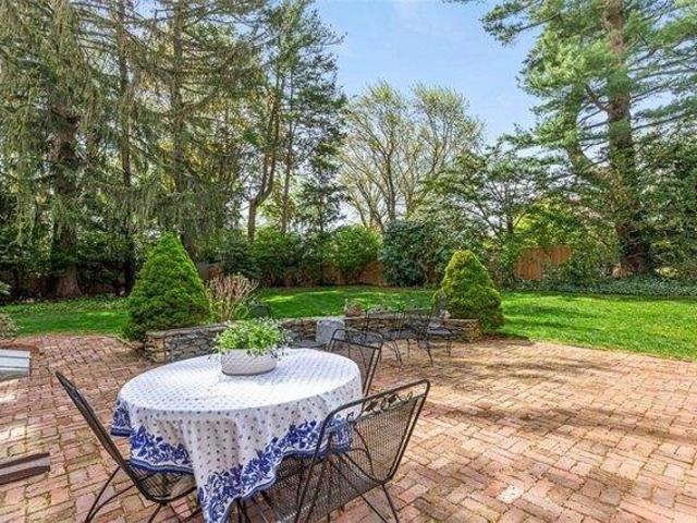house with 3 bedroom, Barrington RI DLS102670769