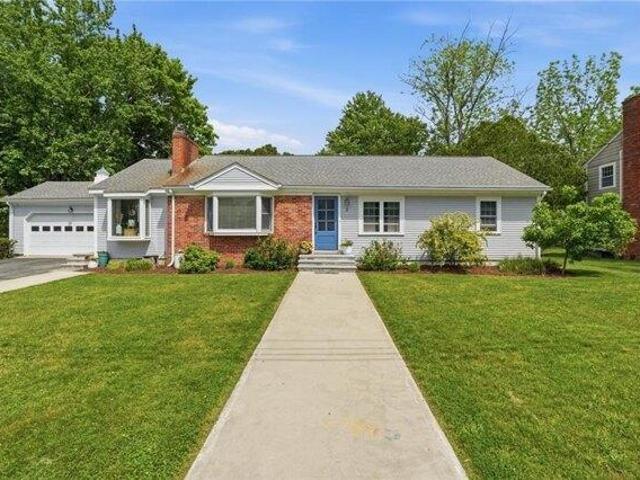 house with 3 bedroom, Barrington RI DS103186378