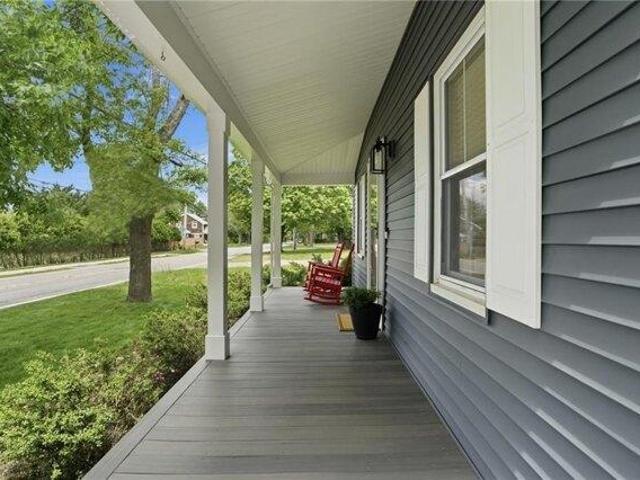 house with 3 bedroom, Barrington RI DS103663828