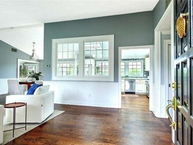 house with 3 bedroom, Barrington RI ES104480183