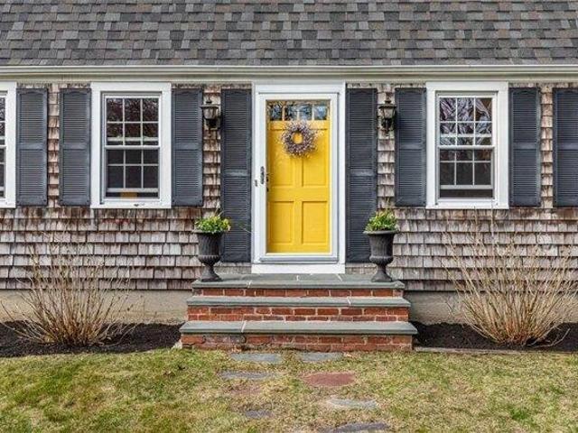 house with 3 bedroom, Barrington RI ES103431745