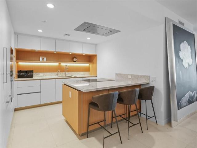 house with 3 bedroom, Bay Harbor Islands FL FL DS102395143