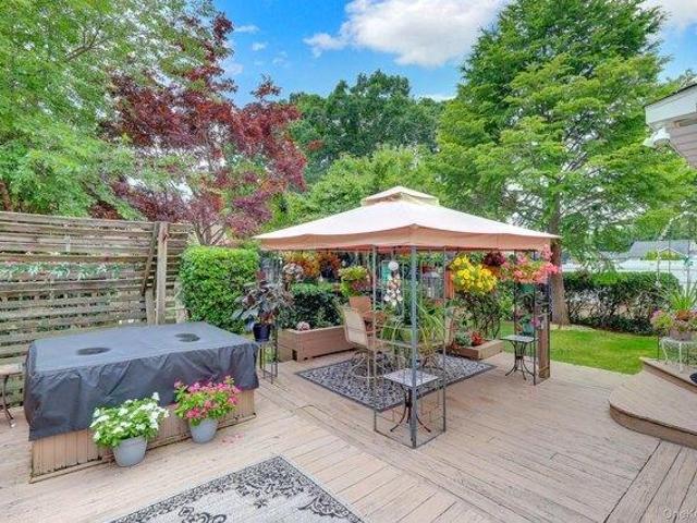 house with 3 bedroom, Bay Shore NY ES104906856