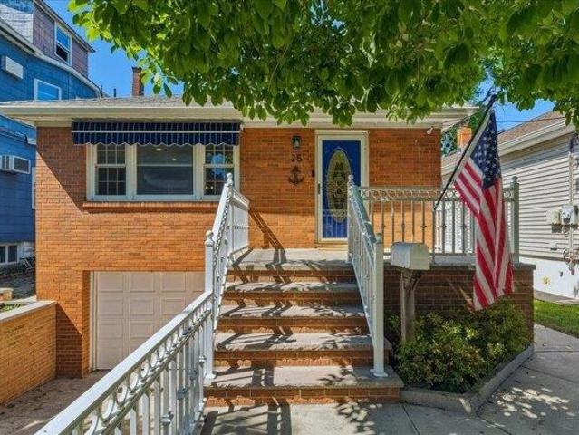 house with 3 bedroom, Bayonne NJ ES104114424
