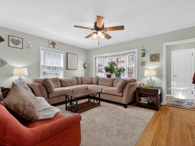 house with 3 bedroom, Bayonne NJ ES104375994
