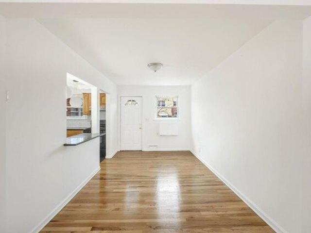 house with 3 bedroom, Bayonne NJ ES104478175