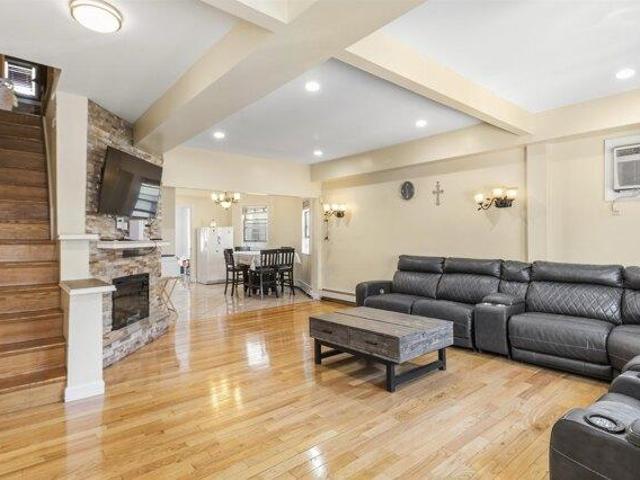 house with 3 bedroom, Bayonne NJ ES104481766