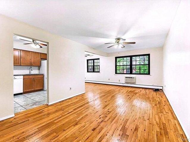 house with 3 bedroom, Bayside NY ES103600312
