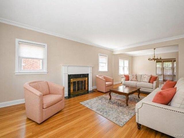 house with 3 bedroom, Bayside NY ES103623756