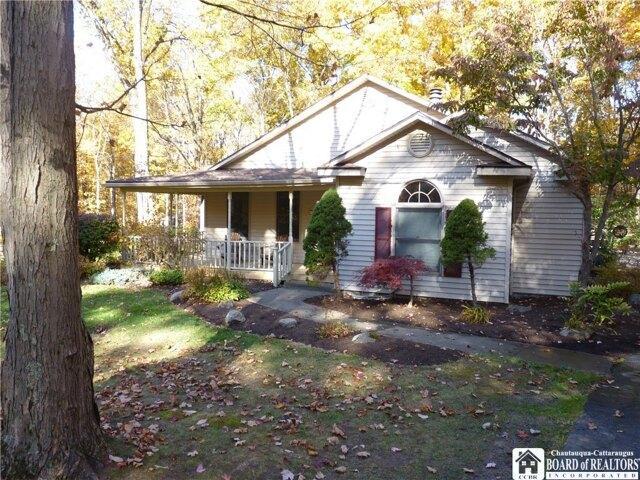 house with 3 bedroom, Bemus Point NY ES104904496