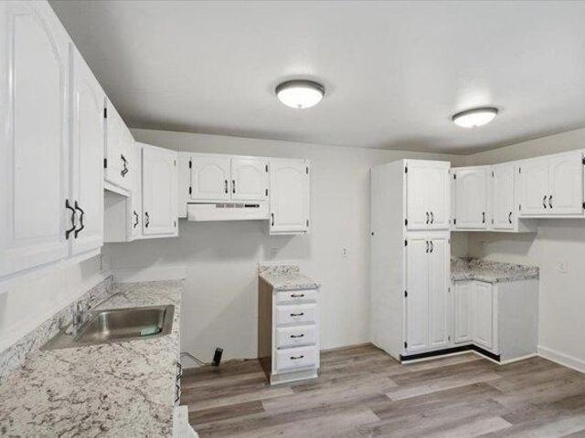 house with 3 bedroom, Bennington VT DS104150905