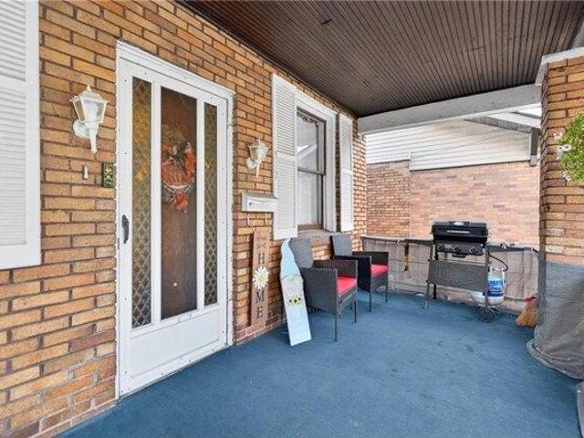 house with 3 bedroom, Beaver Falls PA ES103625888