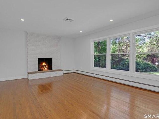 house with 3 bedroom, Beacon Falls CT ES103185819