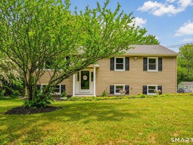 house with 3 bedroom, Beacon Falls CT ES104831561
