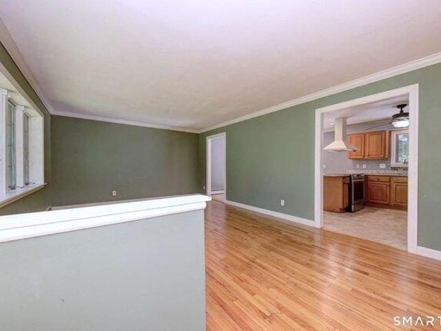 house with 3 bedroom, Beacon Falls CT ES104295593