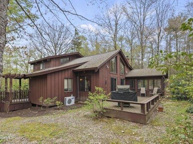 house with 3 bedroom, Becket MA DS102960008
