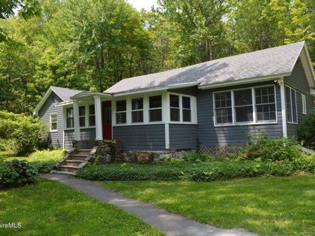 house with 3 bedroom, Becket MA DS102089729