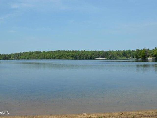 house with 3 bedroom, Becket MA ES103247638