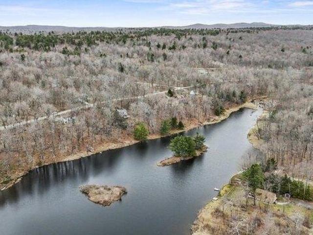 house with 3 bedroom, Becket MA ES104759434
