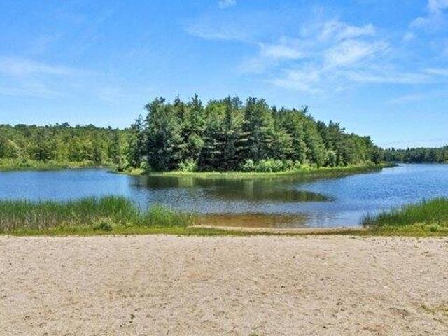 house with 3 bedroom, Becket MA ES105096113