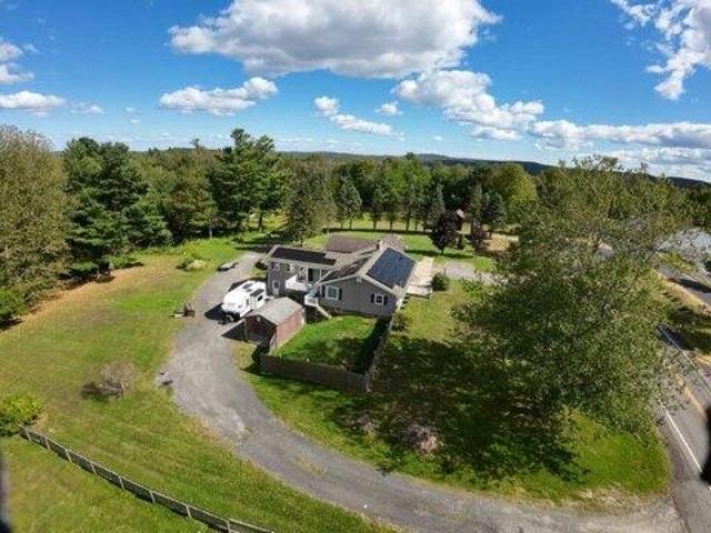 house with 3 bedroom, Becket MA ES105096163