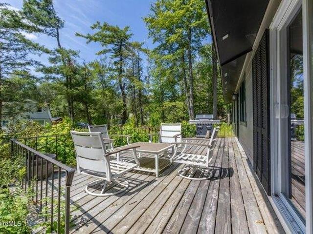 house with 3 bedroom, Becket MA ES105156639